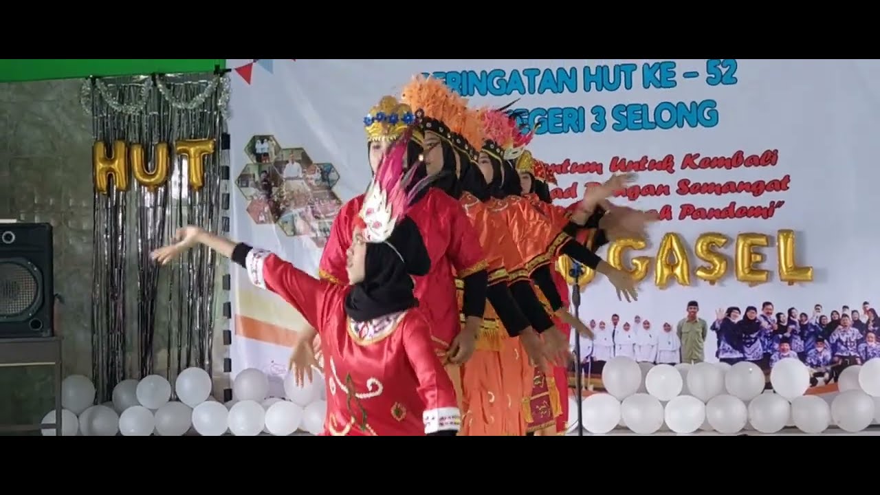 EKSTRAKURIKULER KESENIAN | TARI NUSANTARA | SMP NEGERI 3 SELONG - YouTube