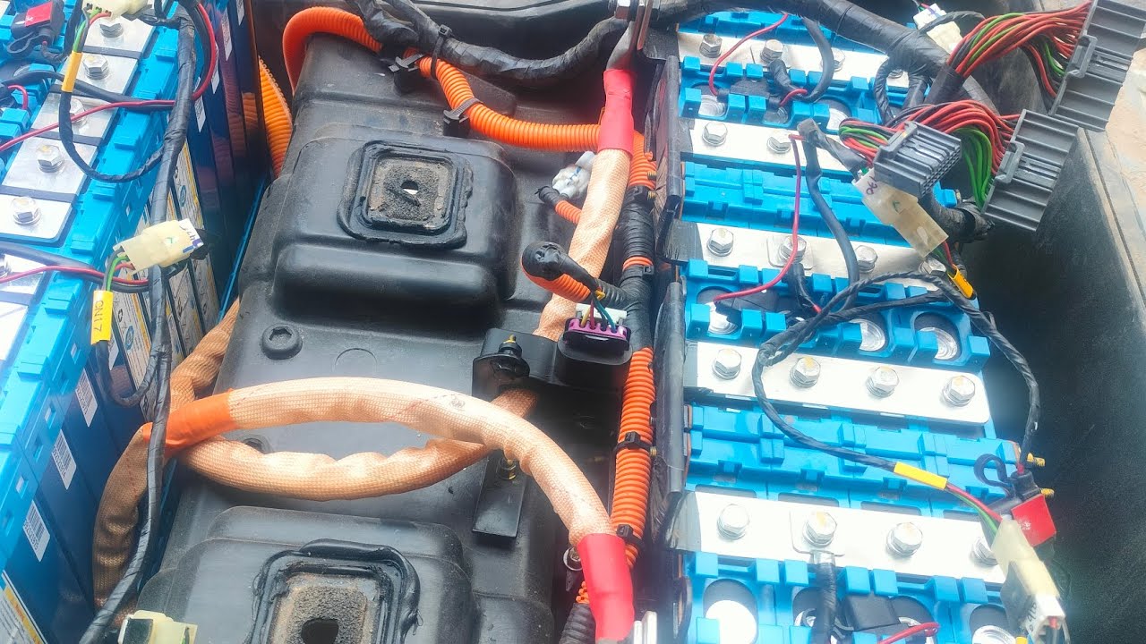 Mahindra e verito battery replace/ repair - YouTube
