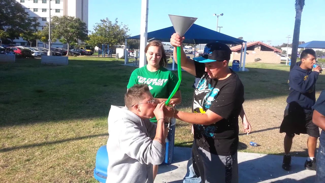 Epic fail beer bong - YouTube