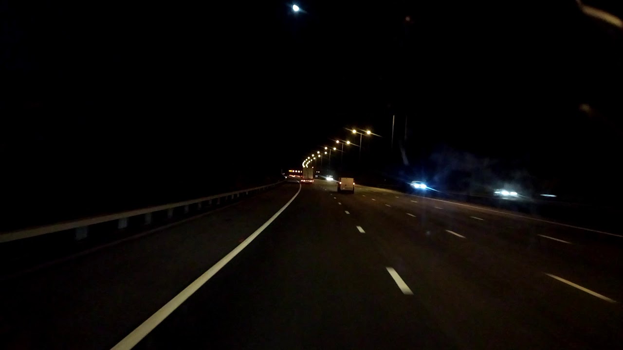 M25 j8/9 Petrol tanker crash into Central barrier Wall. - YouTube