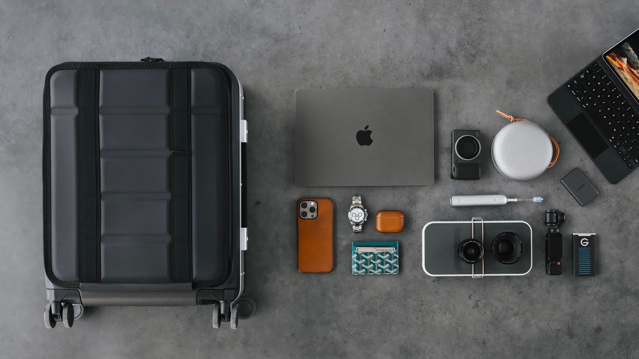 What's in my Travel Bag // Tech + Travel Essentials - Spring 2024 ...