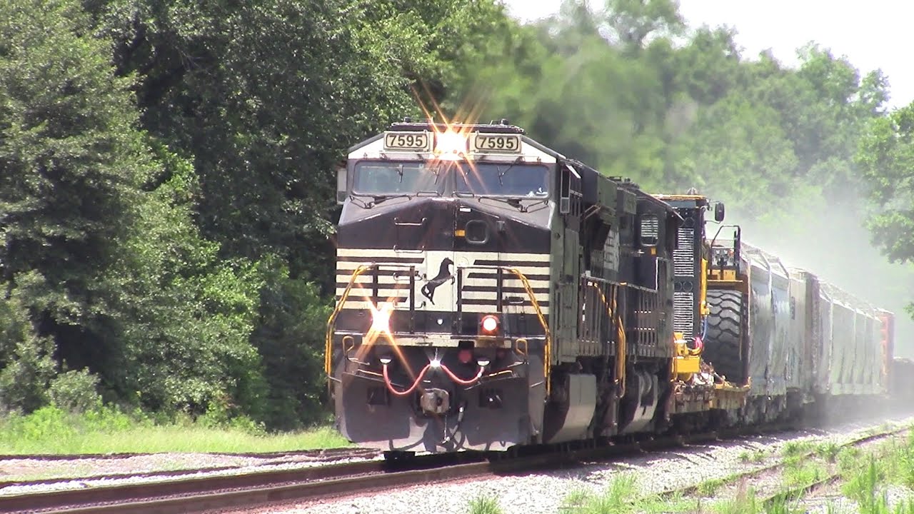 NS 7595 leads NS 372 in Dover, GA 6/27/19 - YouTube