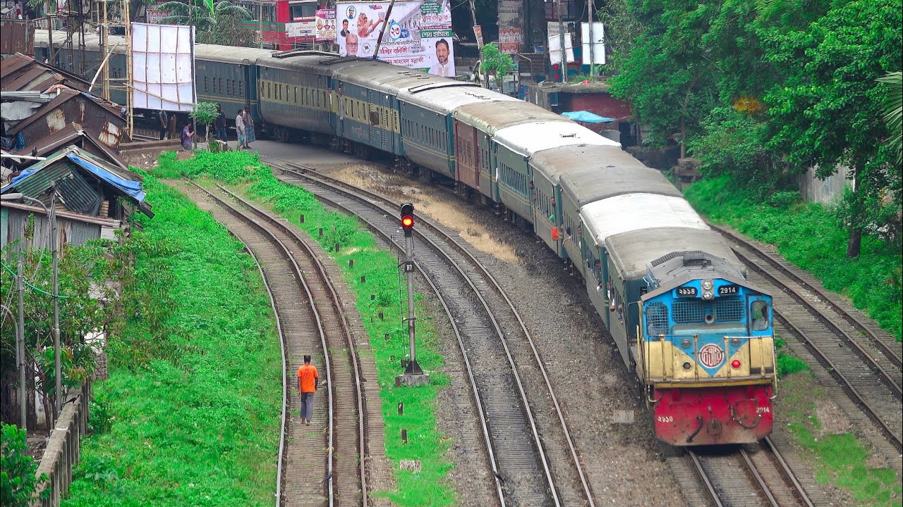 Dhaka Mail Train arrived at Dhaka Railway Station || Bangladesh Railway ...