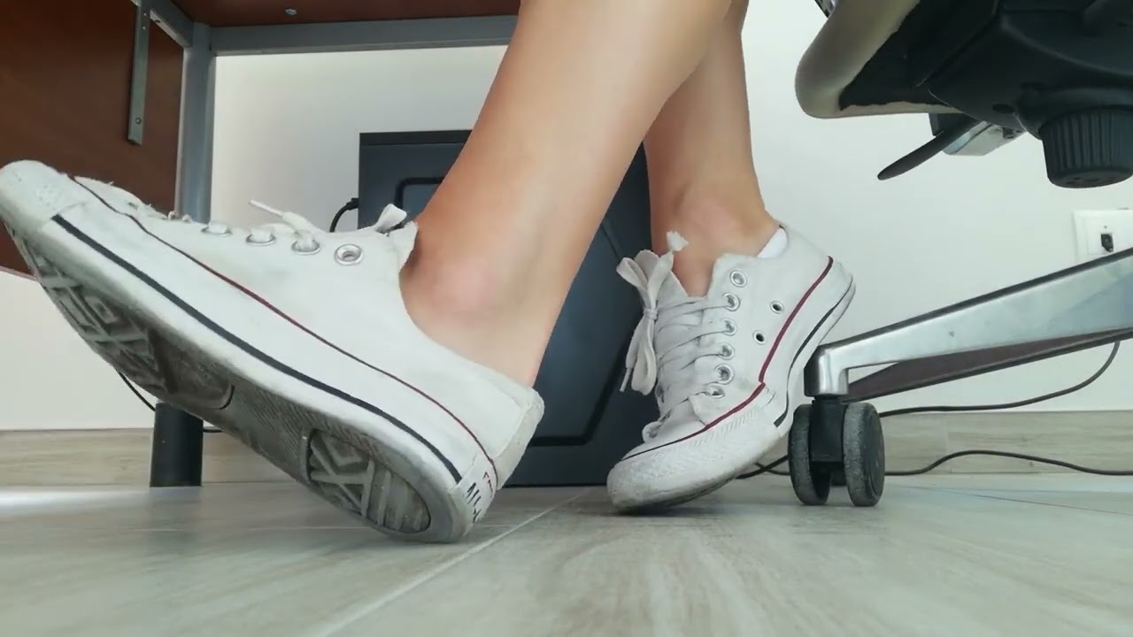 shoesplays in my converse, sexy socks, shoes goddess - YouTube