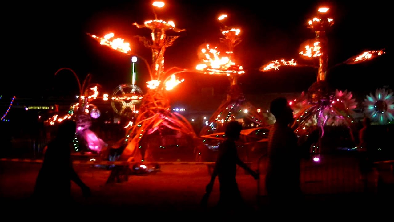 Art/Fire installation at EDC VEGAS 2011 - YouTube