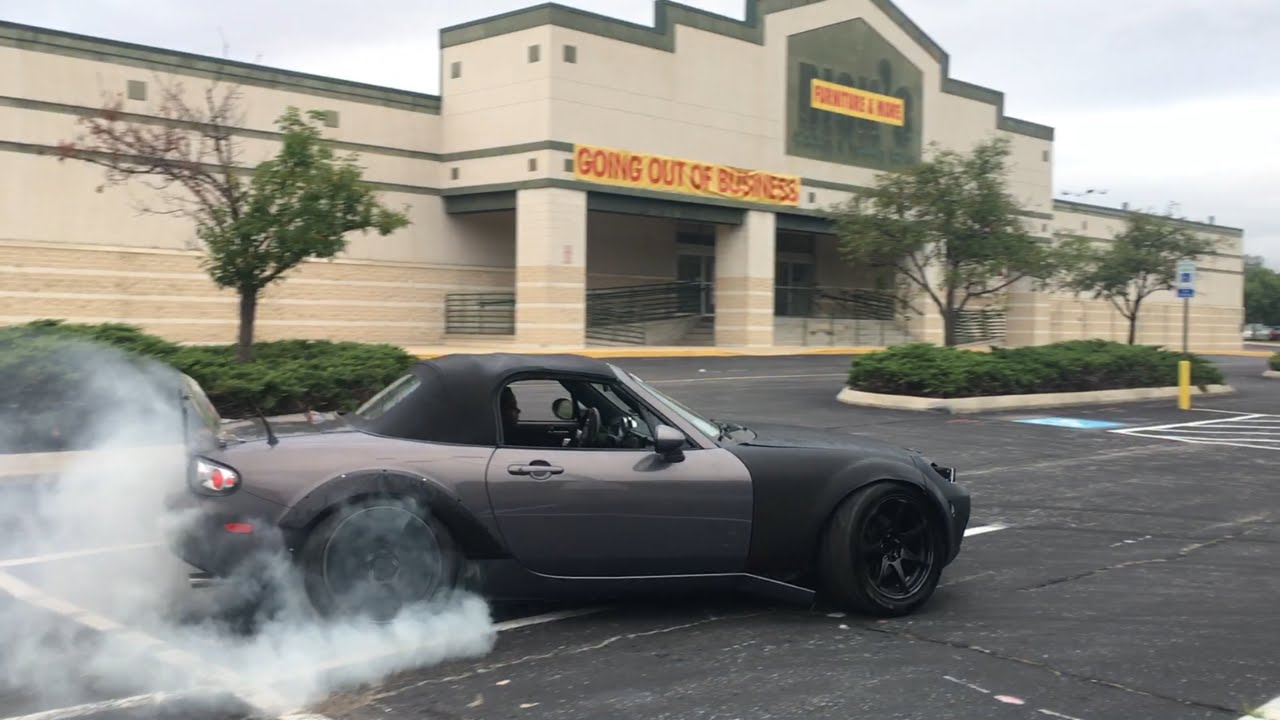 OMG so much tire smoke! Miata Drifting The streets - YouTube