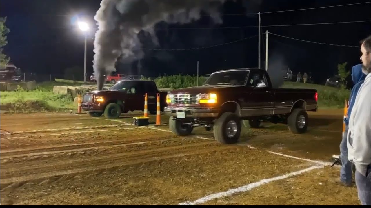 BauerStroke first time dirt drag racing. - YouTube