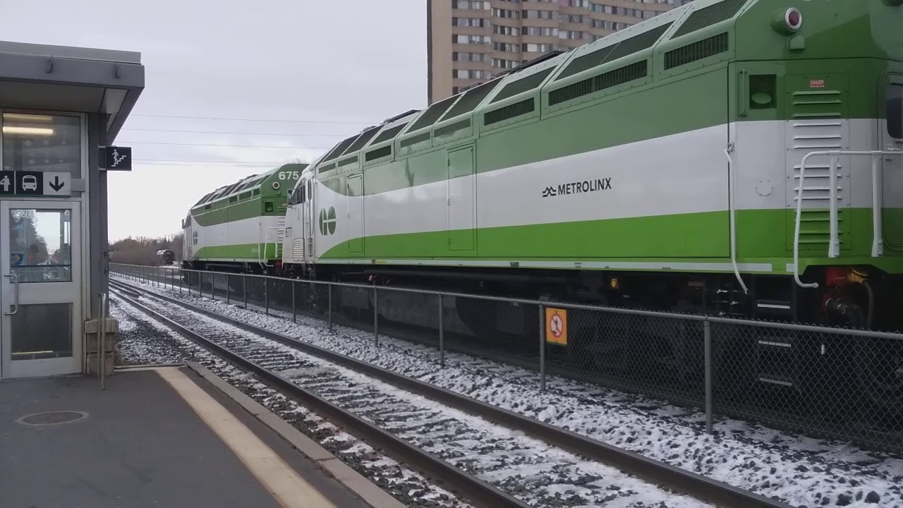 (Double Header) GO Transit 675 & 677 Departing Clarkson - YouTube