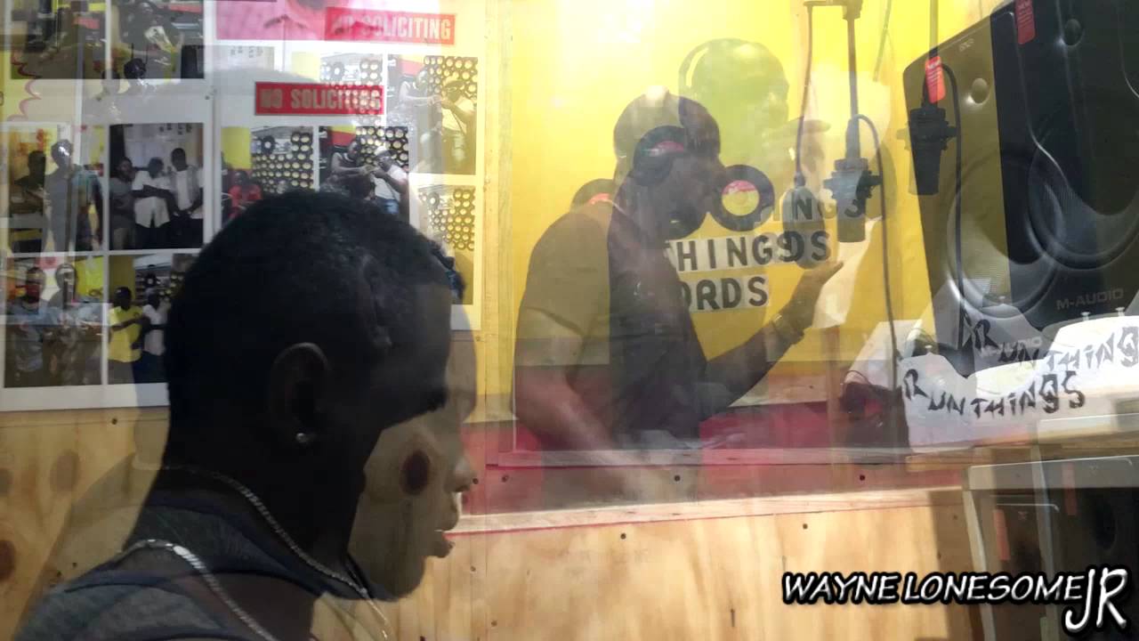 Mega Banton - Pon de corner dubplate - YouTube