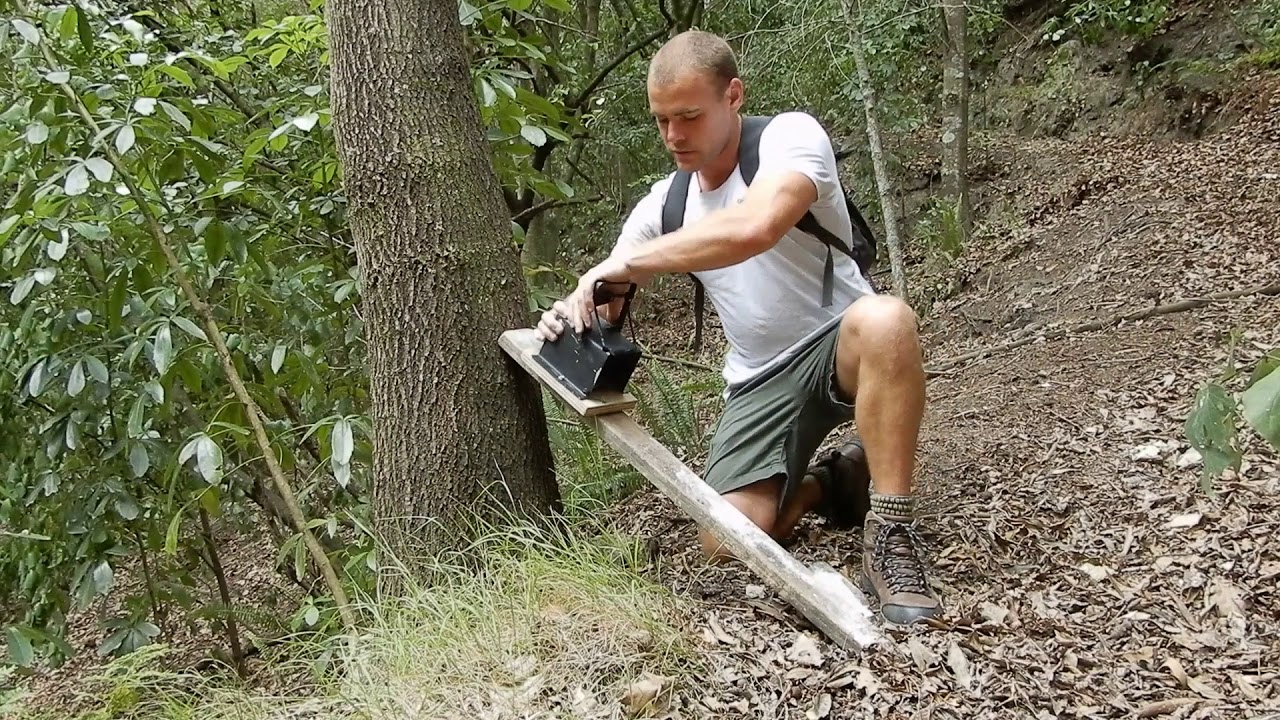 Setting an SA2 Trap for Possums - YouTube