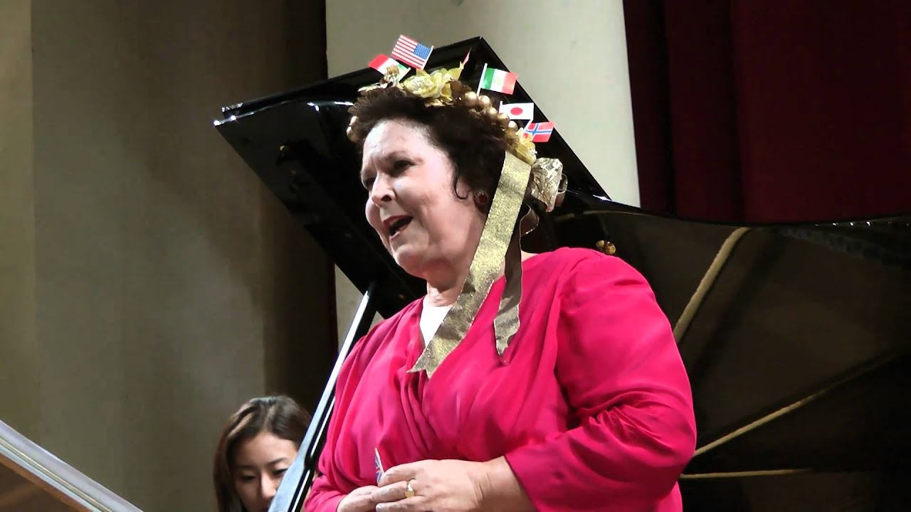 ELIZABETH CONNELL Farewell Song 2010 (certainly not last!) - YouTube