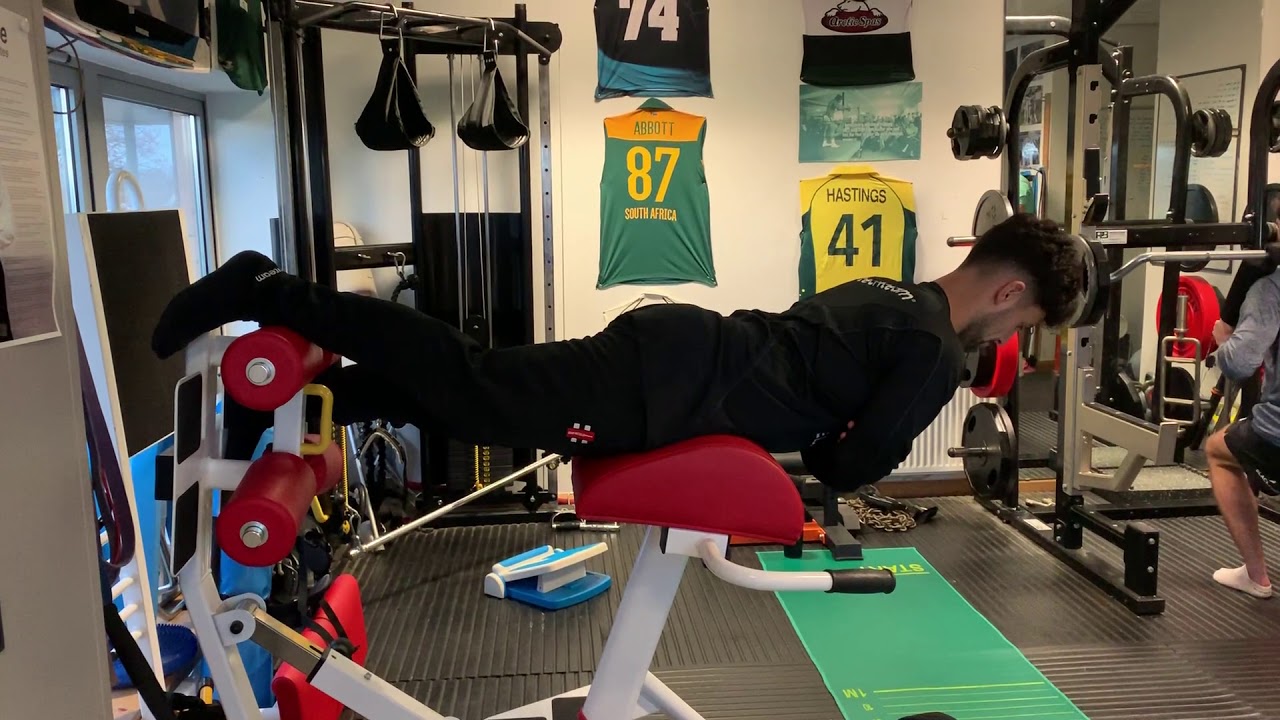 Cricket Strength Hamstring iso single leg hold - YouTube