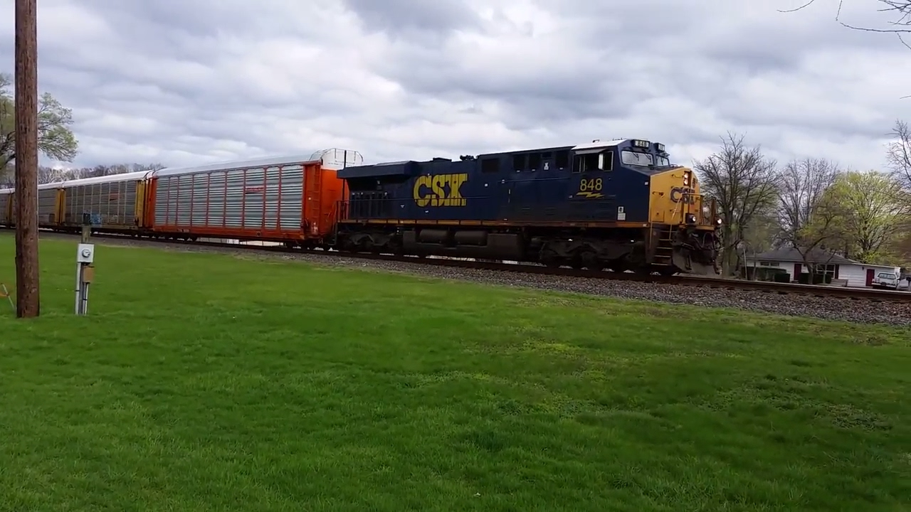 CSX Single Locomotive Autorack Train - YouTube