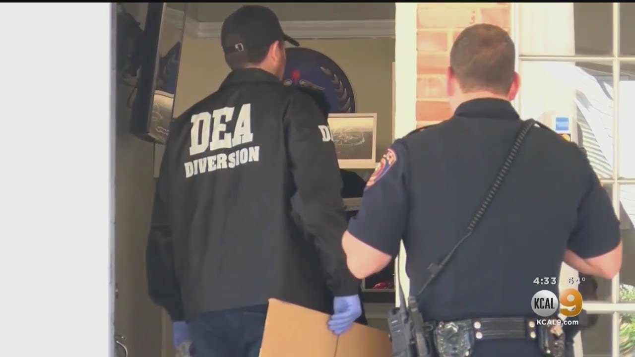 DEA Warns Of Aggressive Scammers Texting Fake FBI Badges To Extort ...