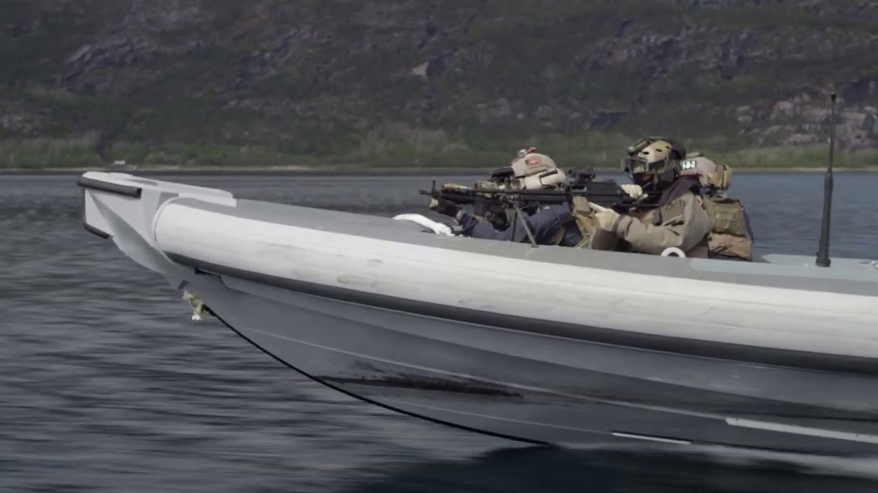 Norwegian Special Forces - Small Speed Boats Demo - YouTube