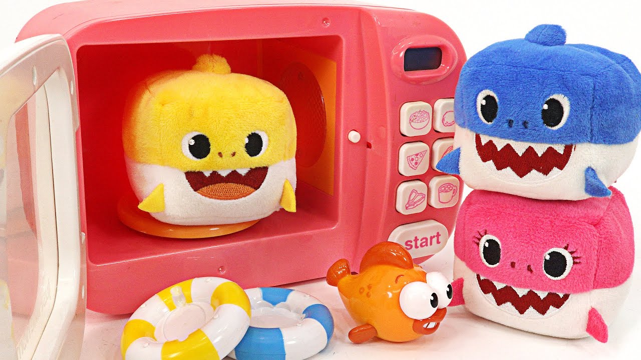 Shark family transformed into a cube doll with a microwave oven! Baby ...
