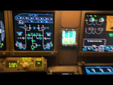Boeing 777 APU start - YouTube