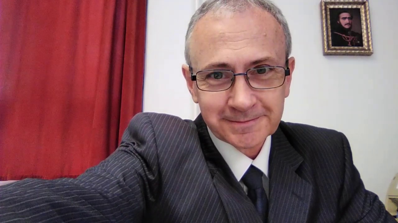 Baski Ferenc igazgató úr ballagási beszéde - YouTube