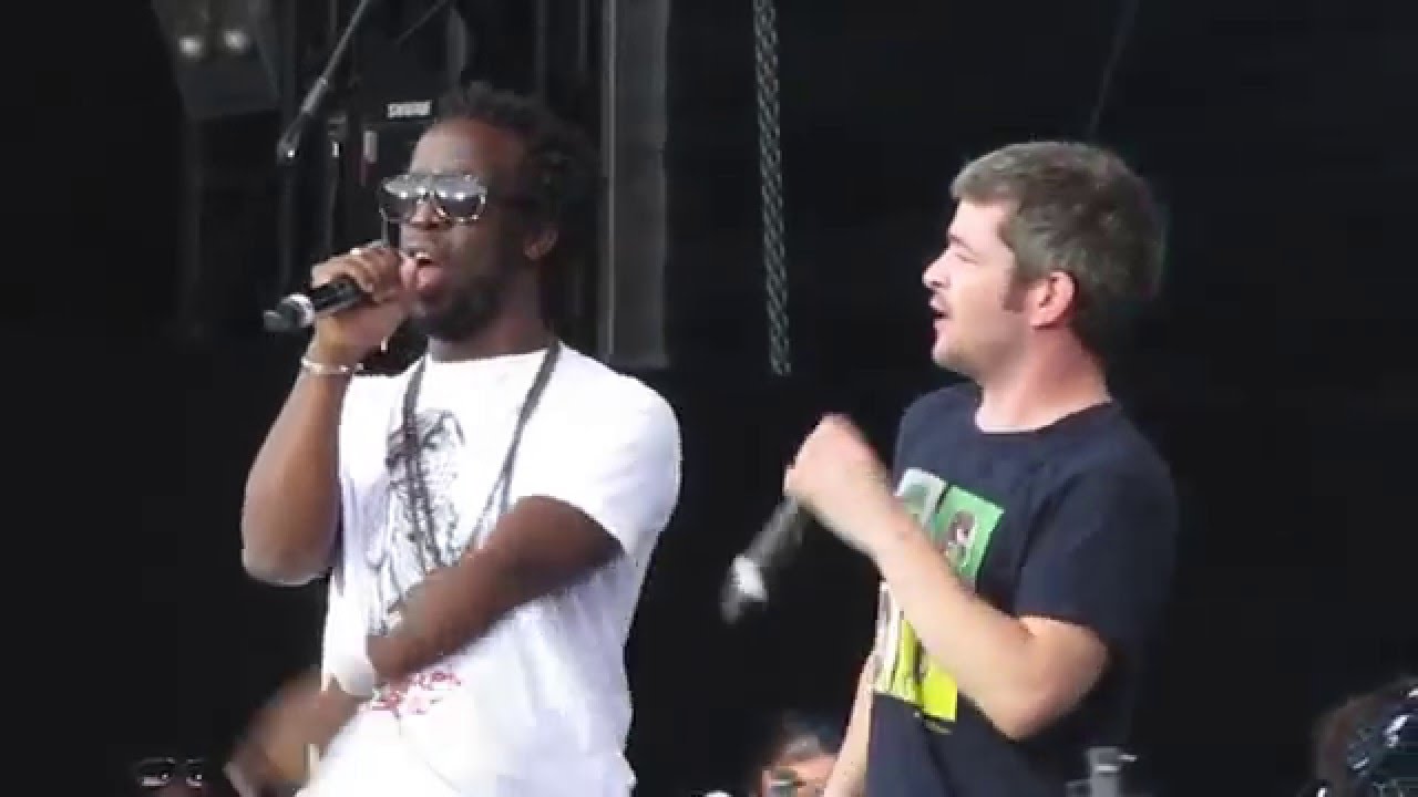Le rappeur Youssoupha au Concert Pour l'Egalité à Paris sur TVIDF ...