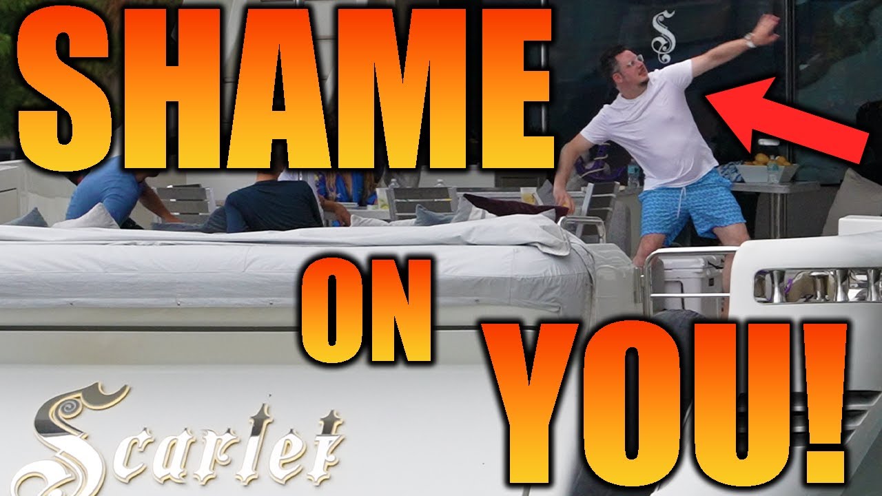 🤬CAUGHT ON VIDEO | GUYS THROWING LEMONS AT BUILDING FROM A YACHT ...