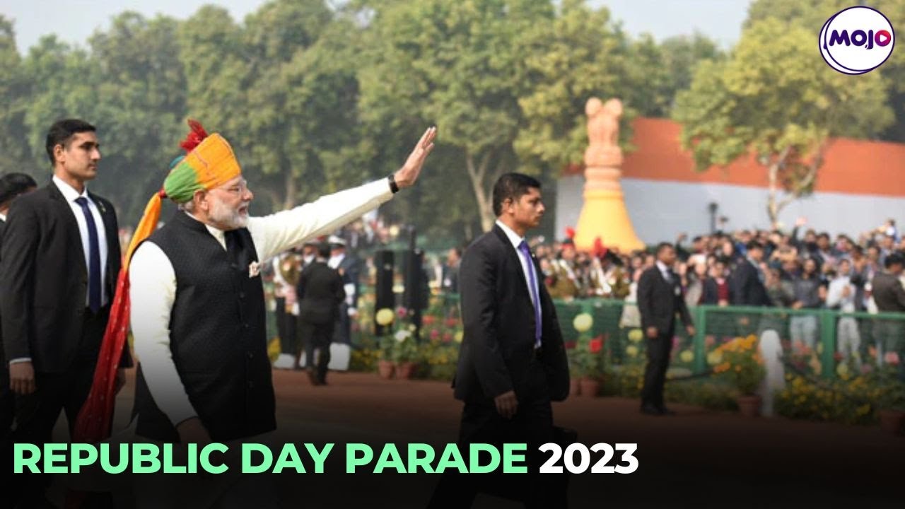 WATCH: PM Modi Greets Audience At Kartavya Path After Republic Day ...