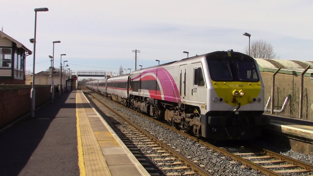 IE 201 Class locos 206 & 227 + Enterprise Trains & 4000 Class DMU 4019 ...
