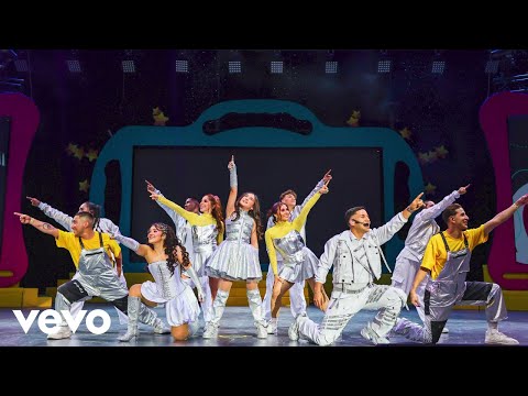 Los Meñiques De La Casa, Lara Campos - Alibombo (En Vivo)