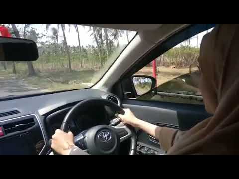 Cewe belajar stir mobil kebelet pipis....