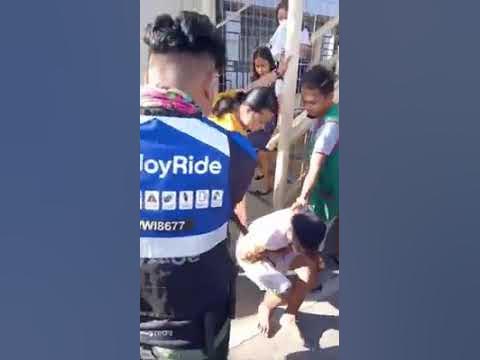 Snatcher bugbog sa taumbayan - YouTube