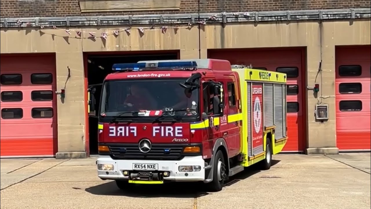 Mobilise! London Fire Brigade A346 Edmonton MK1 FRU turnout to ...