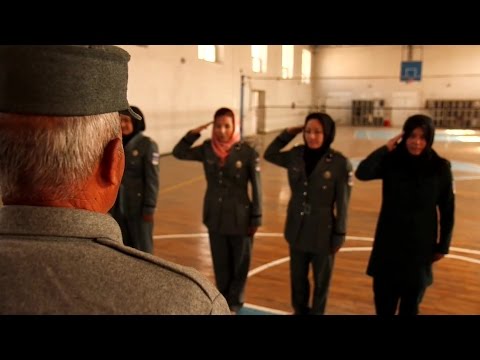 #100 Qadın: “Allahın verdiyi haqqı kişi ala bilməz” - Əfqanıstanlı qadın polis