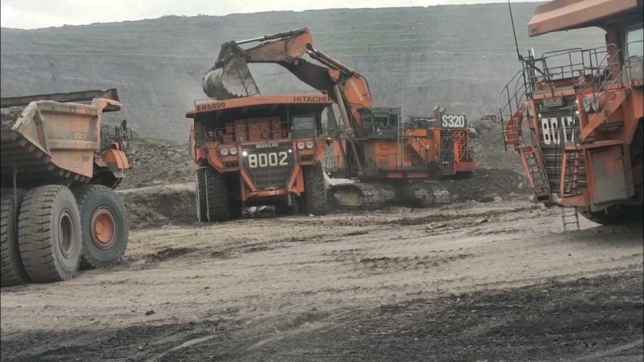 Excavator Hitachi EX3600 loading EUCLID EH5000 - YouTube