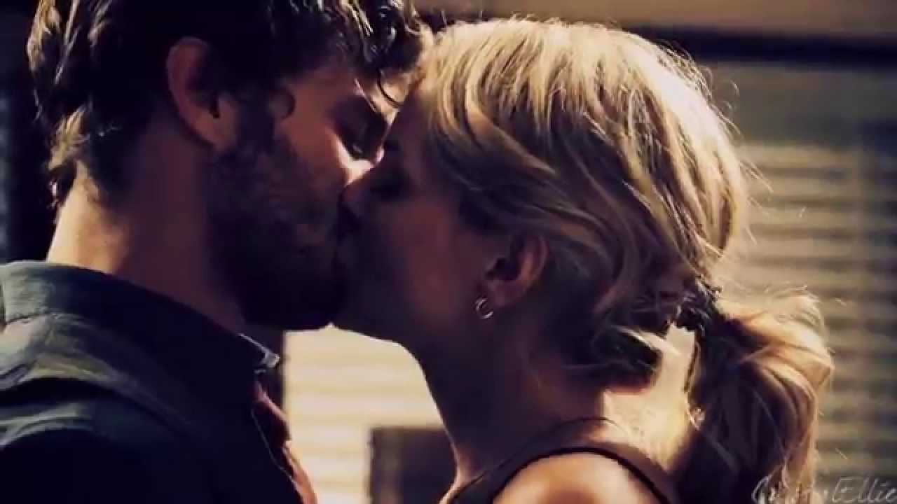 Once Upon A Time Emma And Graham Kiss