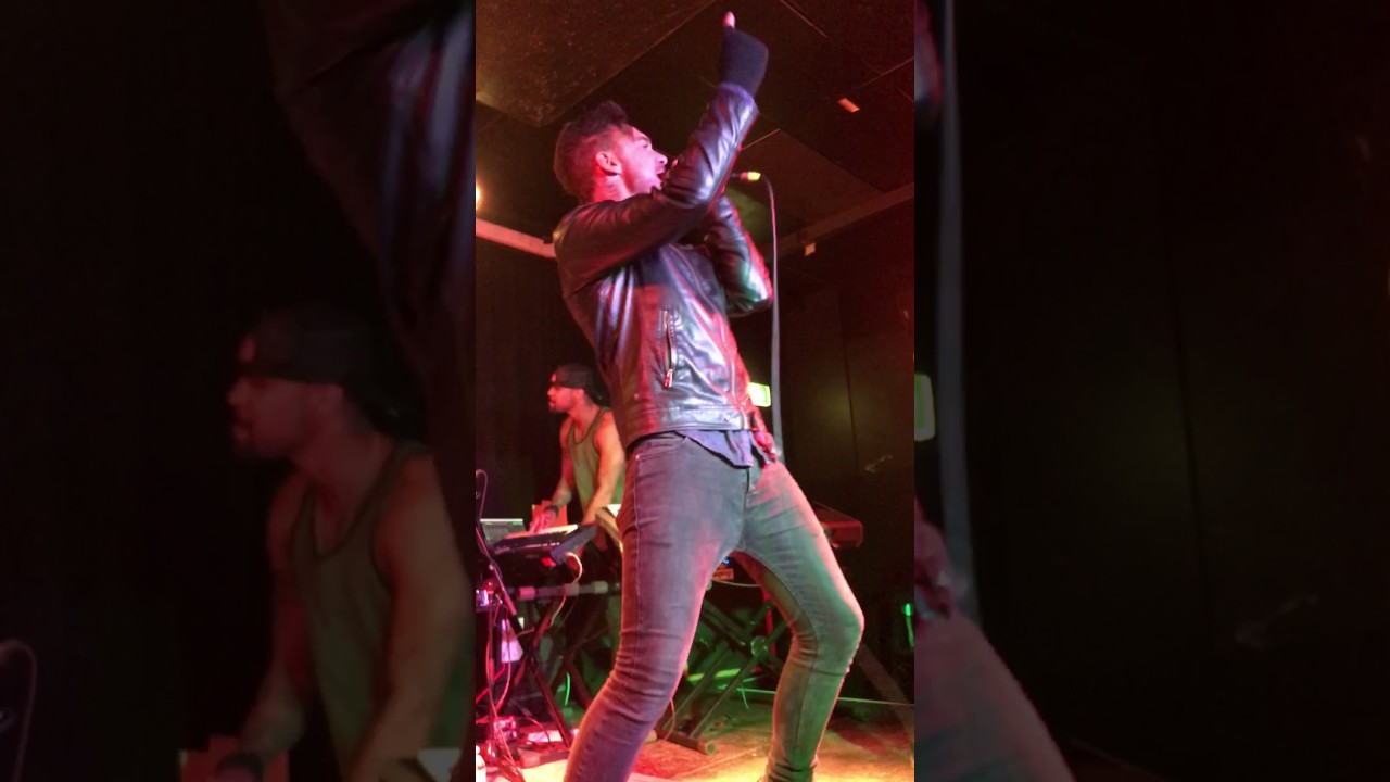 Electric for a Day - RAND (Toby Rand) live at The Ding Dong Lounge ...