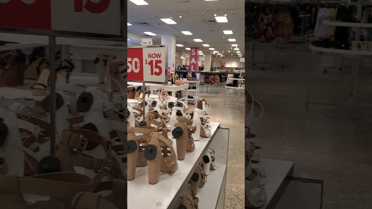 URBAN BEHAVIOR OF CANADA @ STC MALL - YouTube
