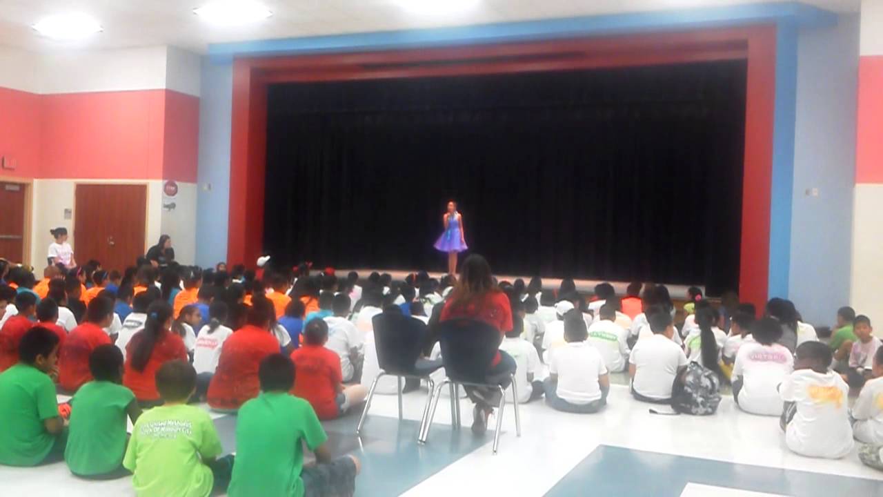 Alondra talen show - YouTube