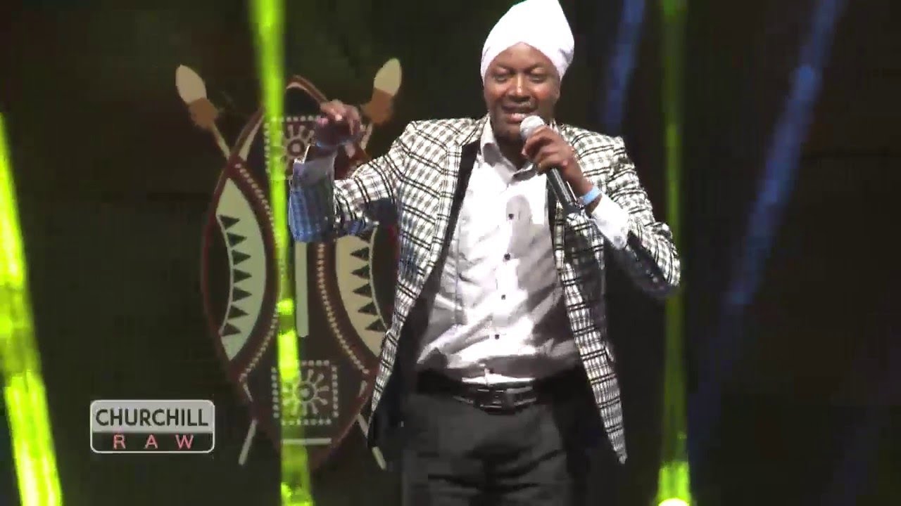 KARWIMBO MUKURINO AFANYIWA HIVI KWA STAGE NA NASHA TRAVIS! - YouTube