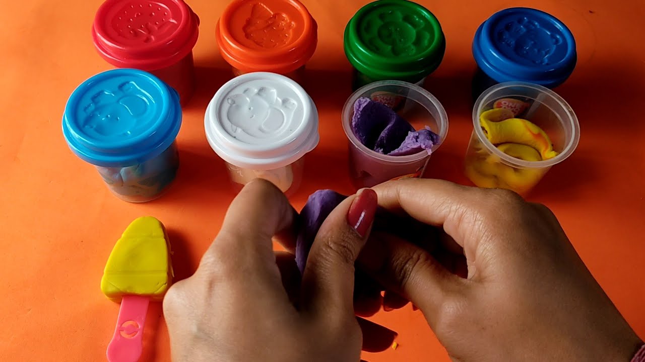 Peppa Pig Winter Play Doh Learn Colors with Peppa's Family George Pig ...