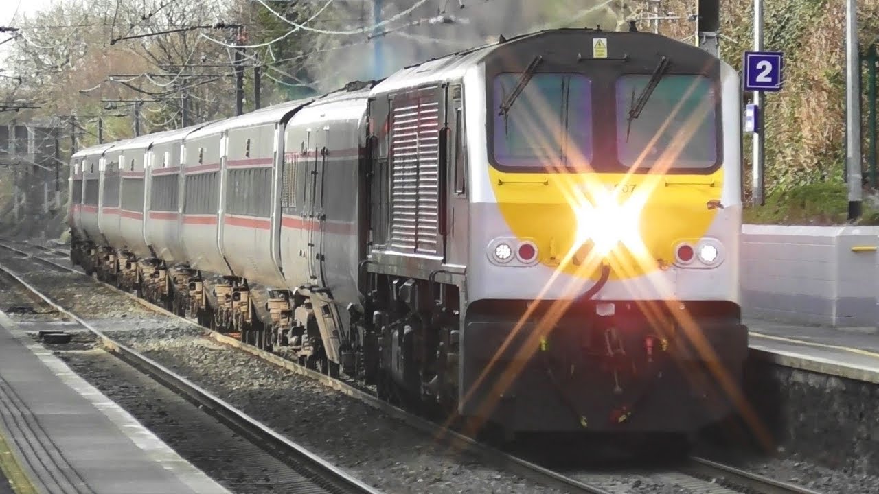 Irish Rail 201 Class Loco 207 on Enterprise Train - Raheny Station ...