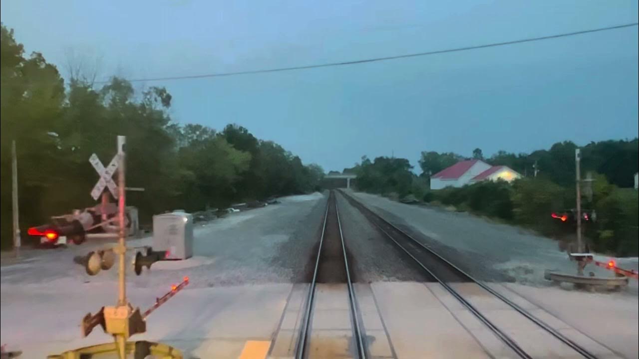 Amtrak’s westbound Southwest Chief departs La Plata, Missouri - YouTube