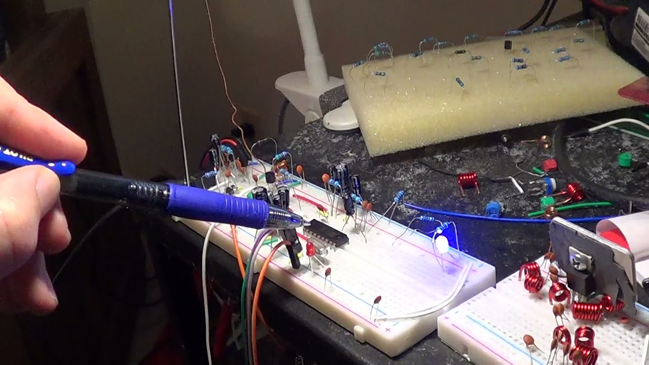 SAA1057 Philips PLL IC programmed with Arduino to control VCO FM ...