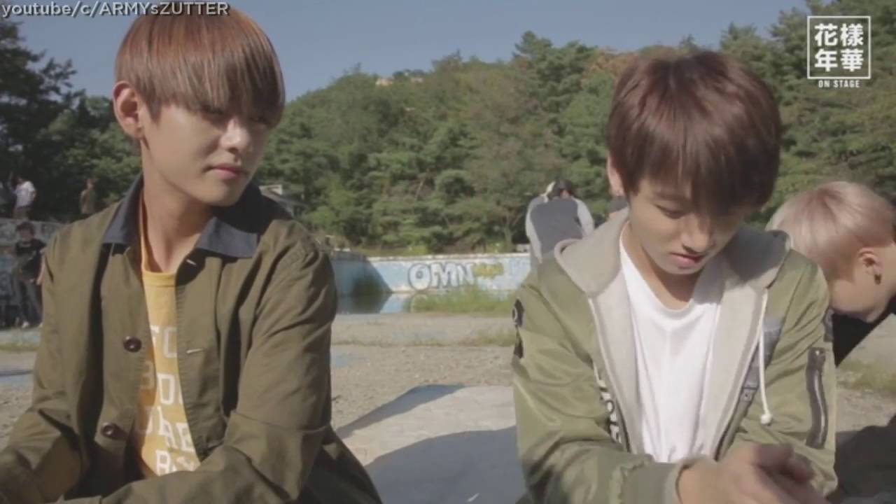 ENG SUB SUGA & JUNGKOOK play with a cart BTS dances in the hot sun PART ...