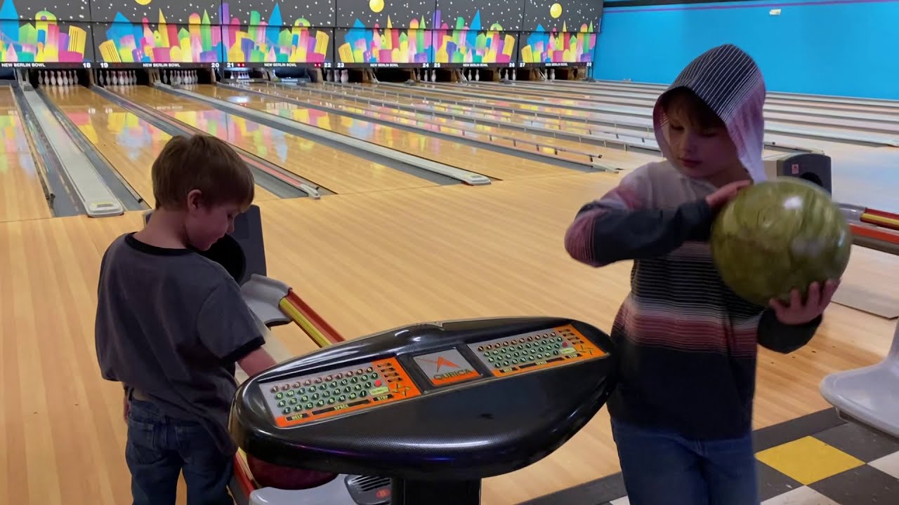 Elliot & Ephraim Bowling (January 2020) - YouTube