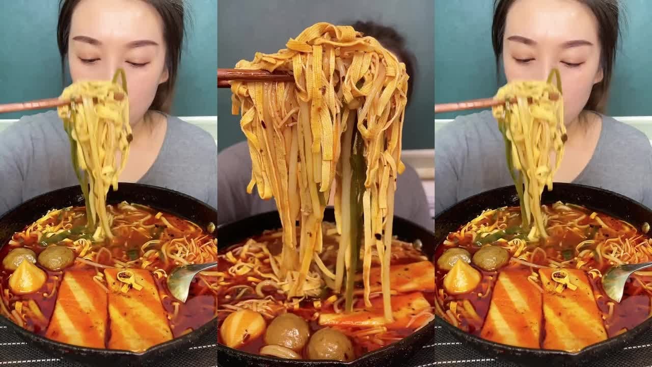 ASMR MUKBANG| Yakisoba Fire noodles! Frank Sausage, Vienna Sausage ...