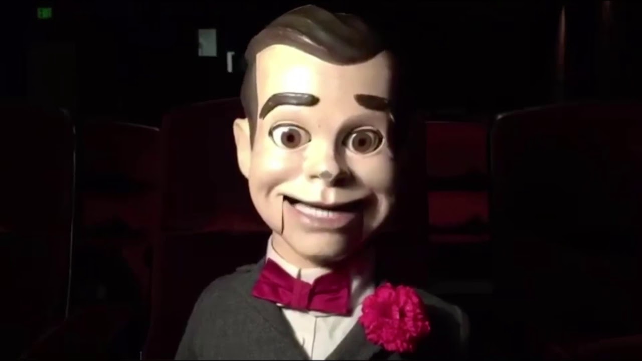 Somethings Behind You | Slappy from Goosebumps - YouTube