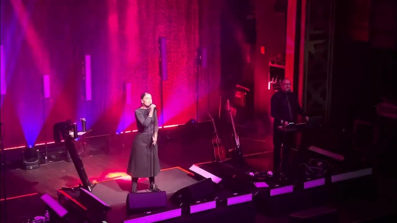 Alison Moyet “Only You” (Yazoo), at Webster Hall, May 4, 2025 - YouTube