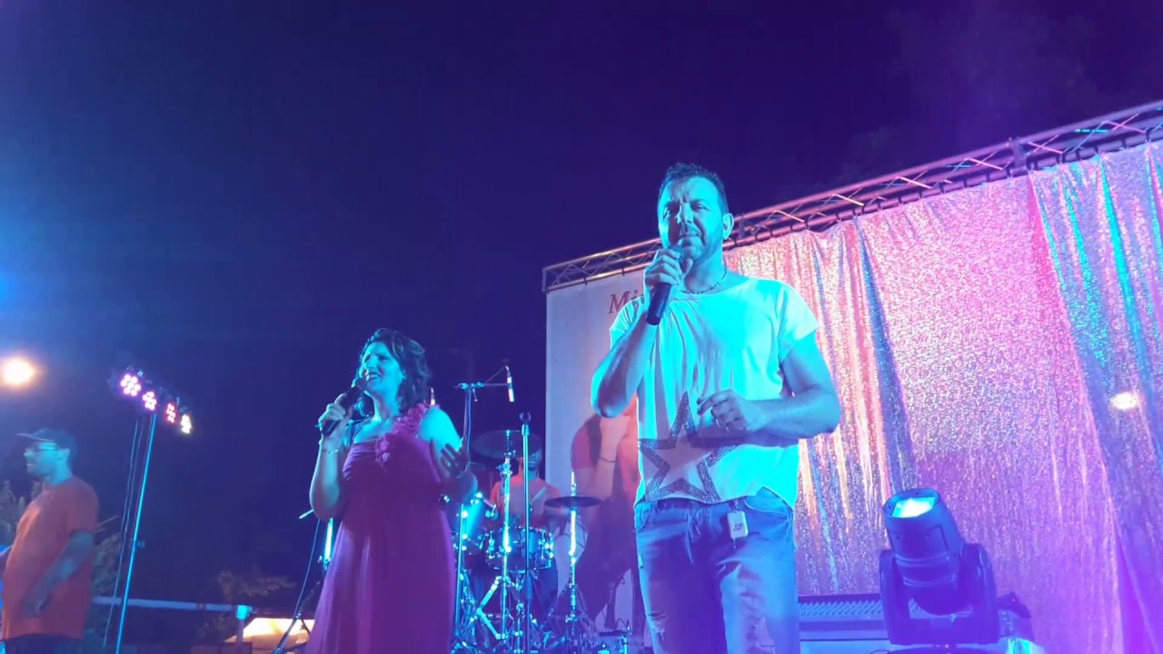 ORCHESTRA Mirko Bellutti canta Mirko festa a CORREGGIO ITALIA - YouTube