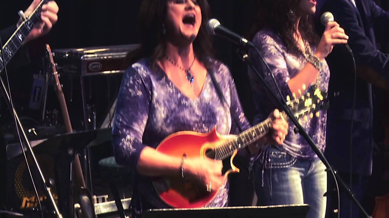 "HALLELUJAH I'M READY TO GO" SANDI KAY & NEW HICKORY - YouTube