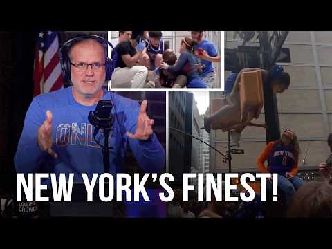 Knicks Parade Twerker Got Her Cheeks and Her Dignity Aired Out on a Traffic Light