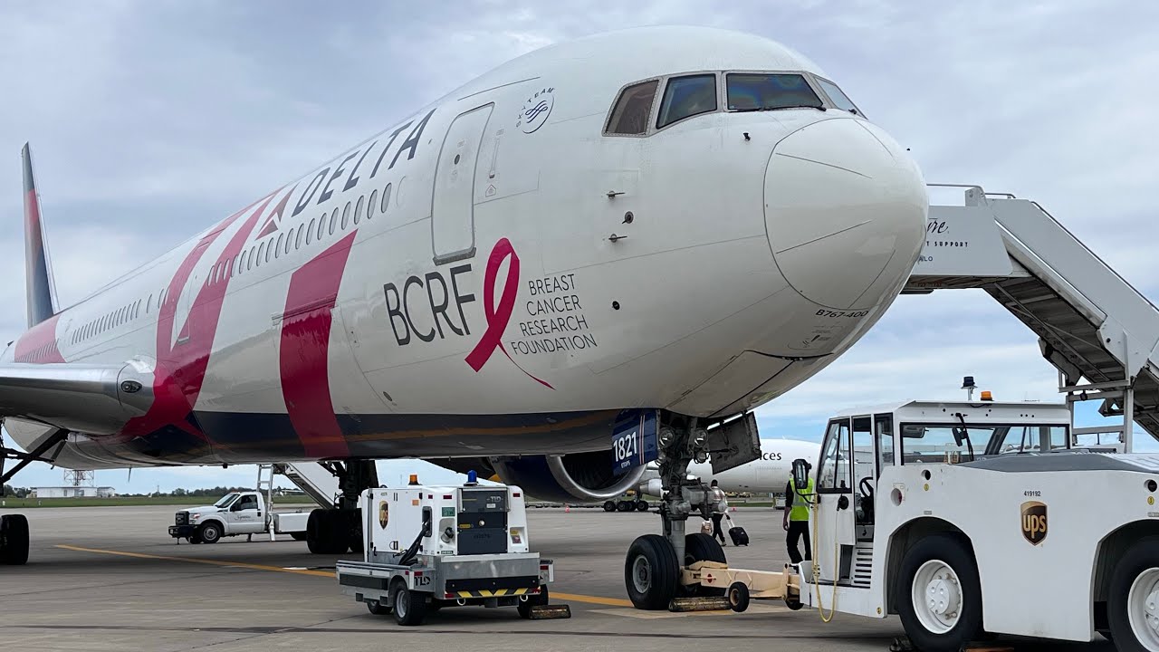 Bills vs Ravens Bills charter delta Boeing 767-400 BCRF Livery (N845MH ...